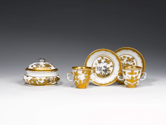 Bonhams : A Meissen sugar box and cover circa 1730