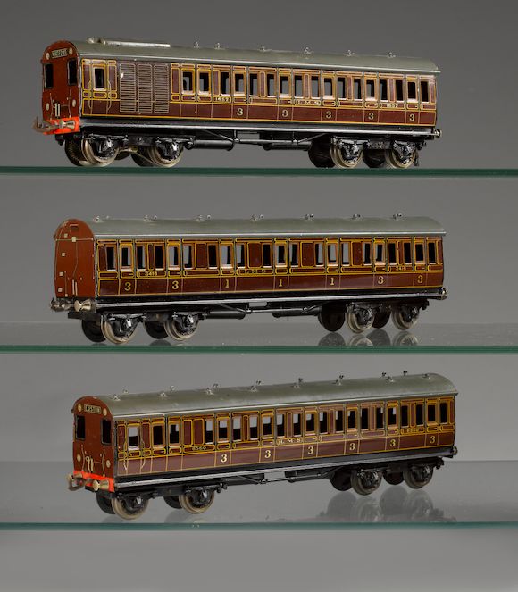 Bonhams : Bassett-Lowke gauge 0 electric LMS Euston-Watford 1927 EMU set