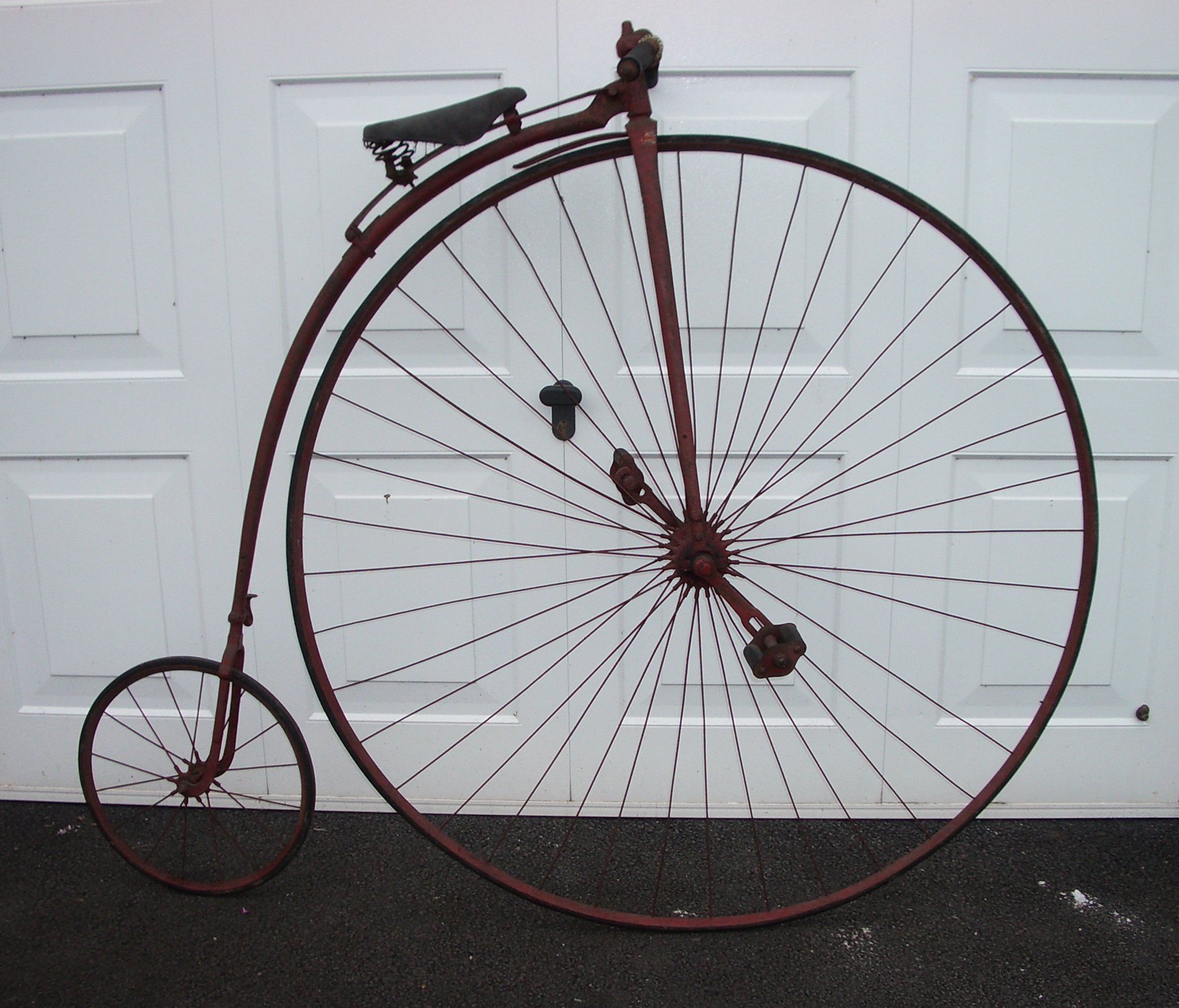 Bonhams Cars : A 52 inch Ordinary bicycle, English, circa 1870,