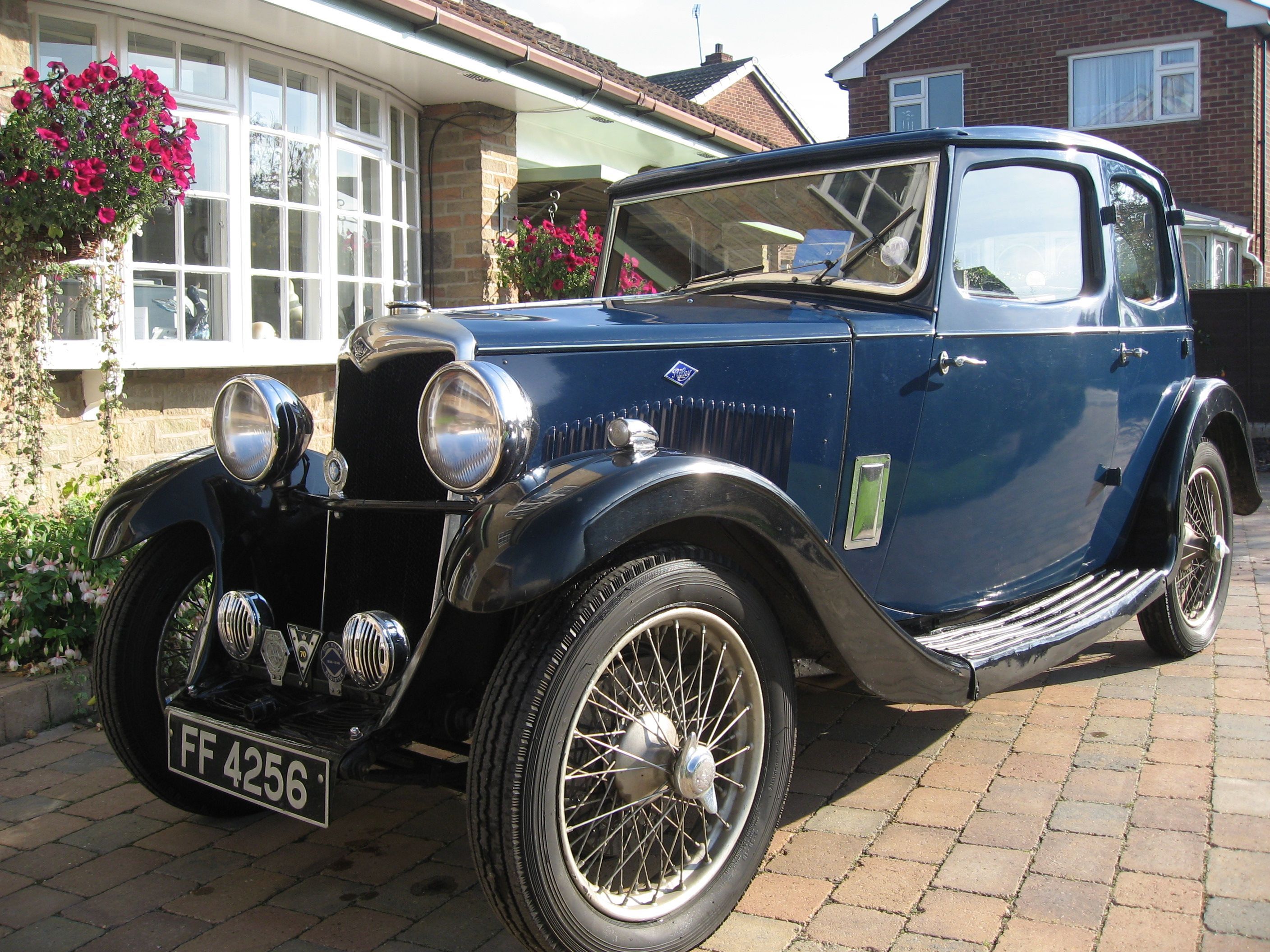 Bonhams Cars : 1935 Riley 9hp Monaco Sports Saloon Chassis no. 6027320 ...