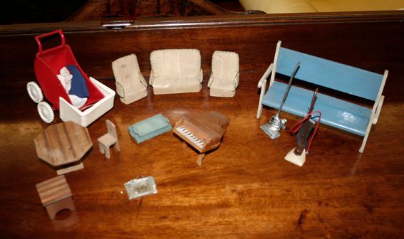 Bonhams : A doll's house die-cast Hoover model 262 a lot
