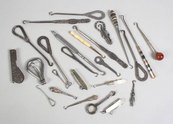 Bonhams : A collection of button hooks