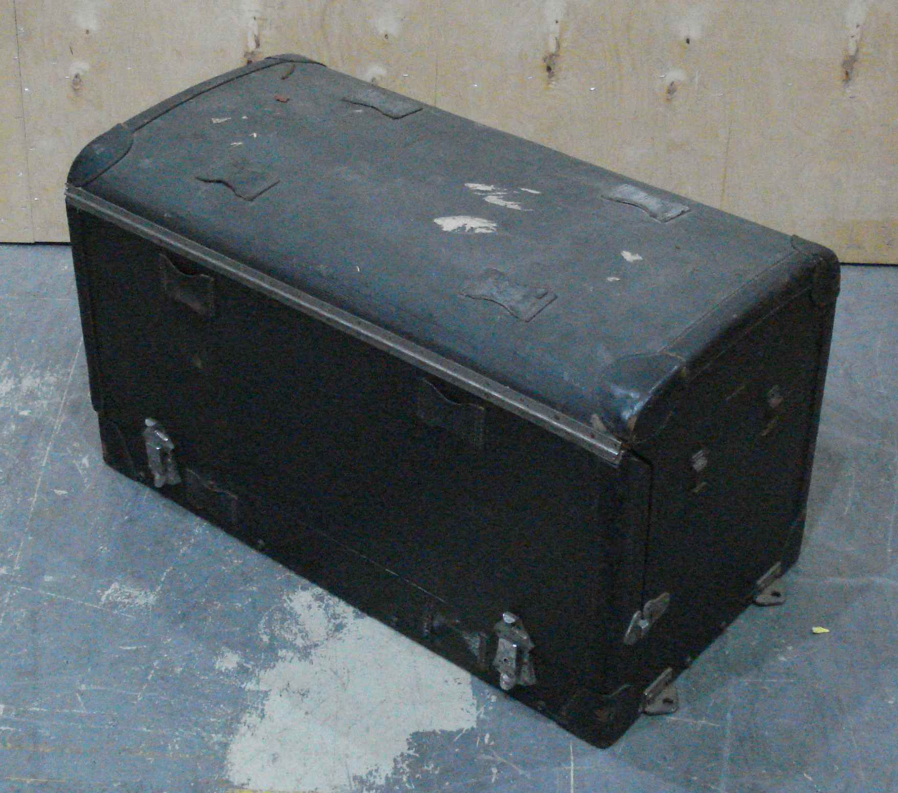 Bonhams Cars : A large motoring trunk,