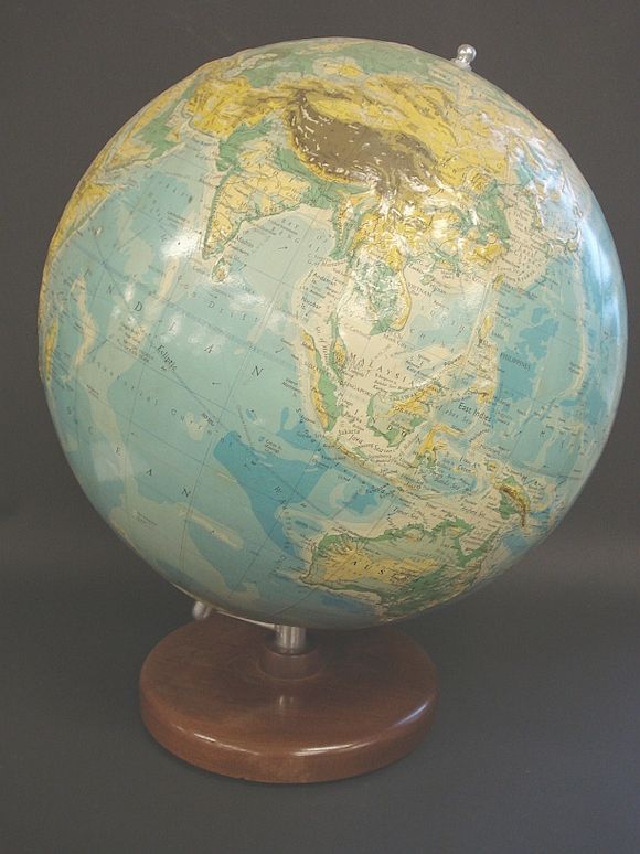 Bonhams : A philip's 19 inch table top globe