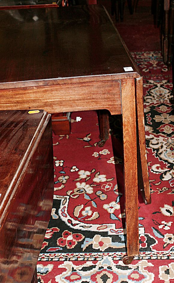 Bonhams : A mahogany drop flap dining table