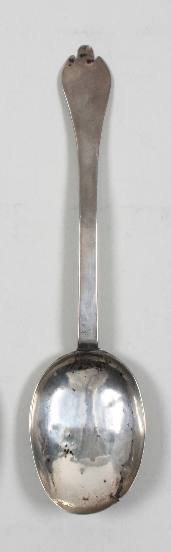 Bonhams : A late 17th Century trefid spoon Marked twice with a cross ...