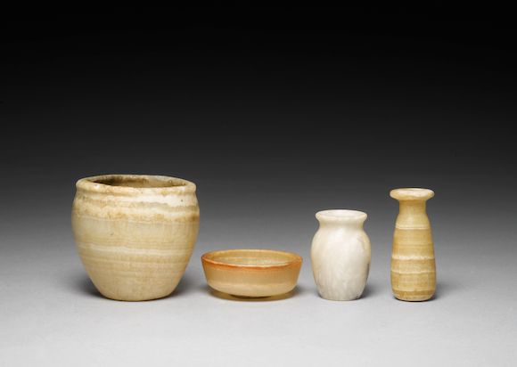 Bonhams : Three small Egyptian banded alabaster pots 4