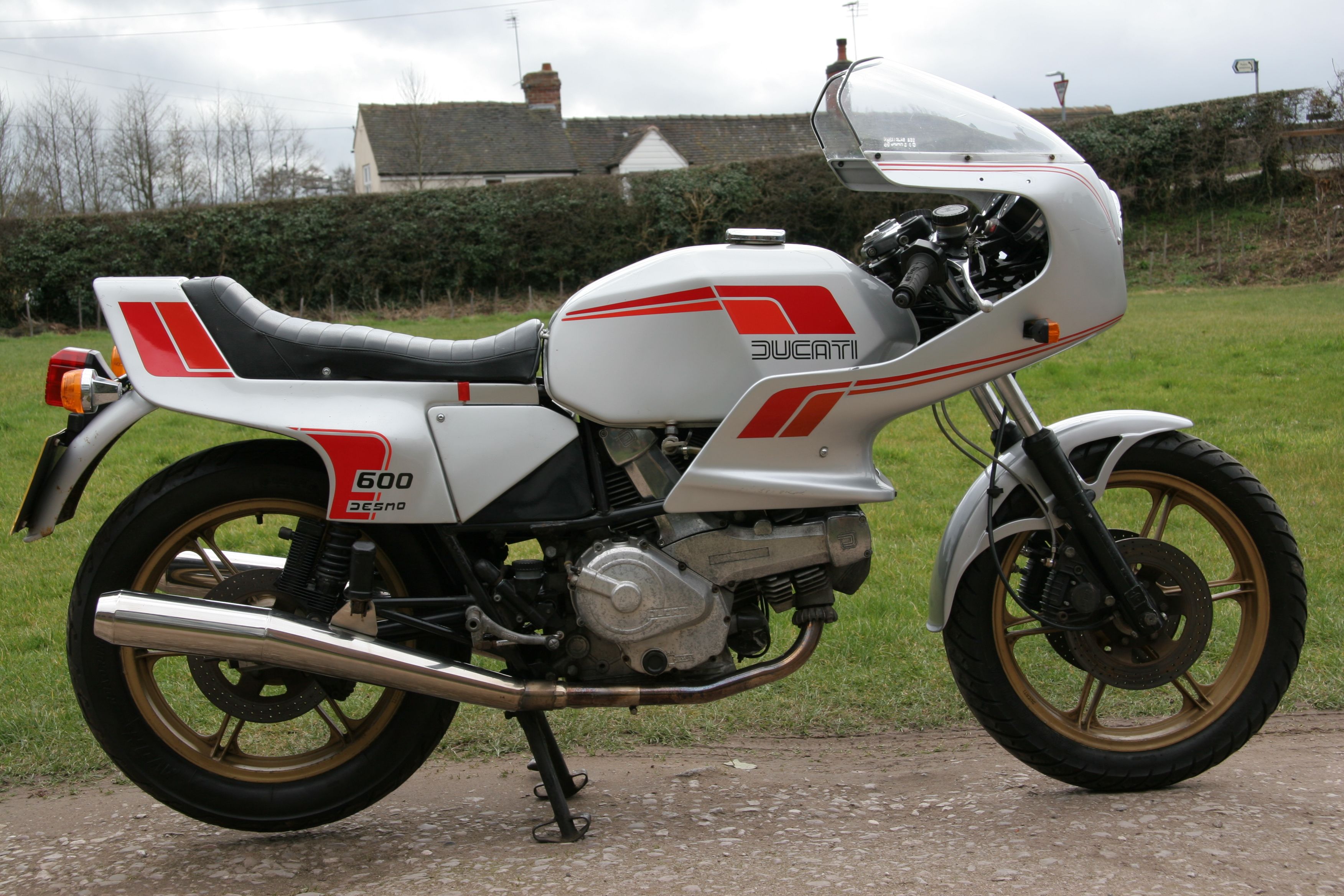 Bonhams Cars : 1986 Ducati 598cc Pantah Desmo Frame no. 701336 Engine ...
