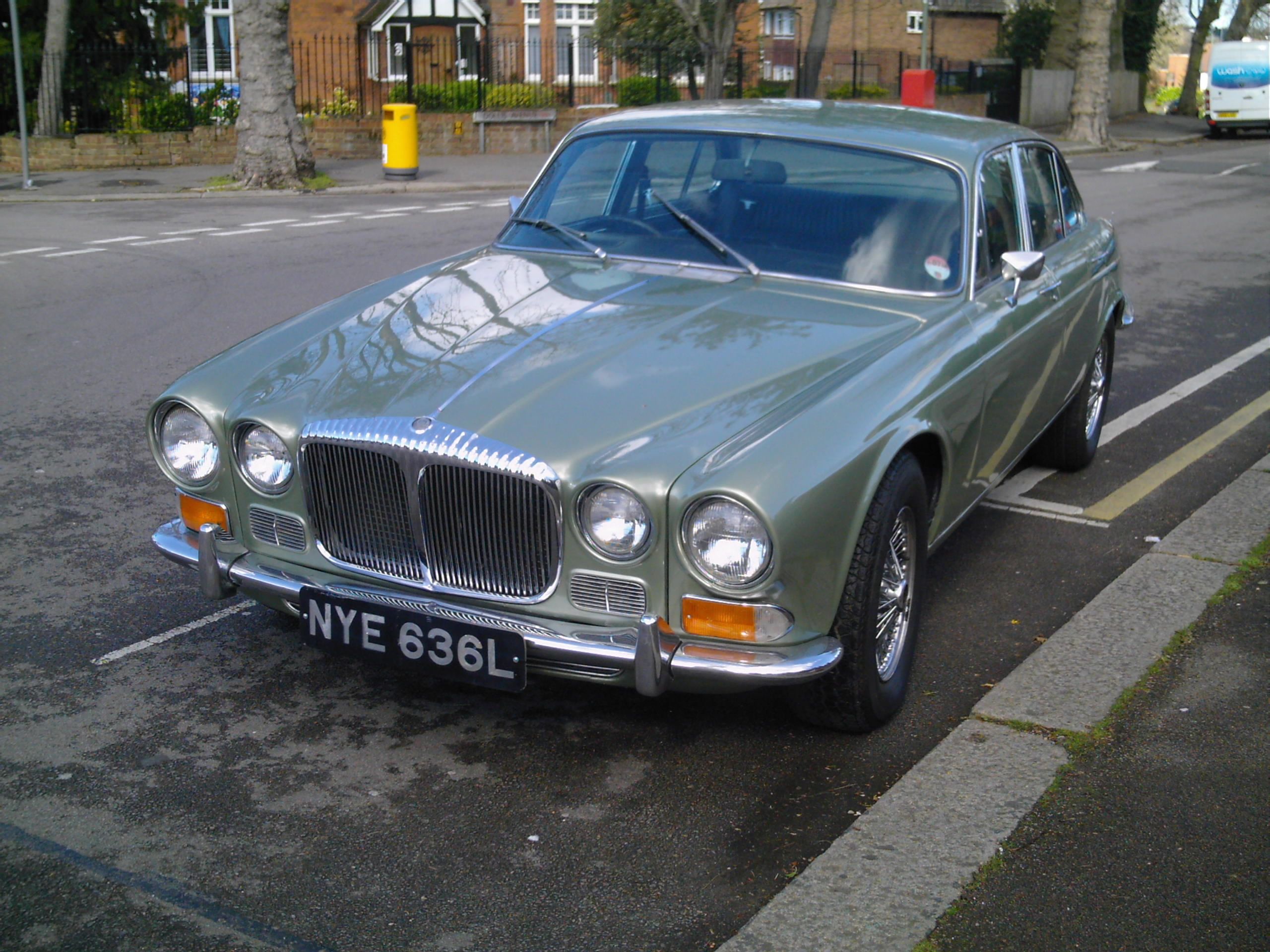 Bonhams Cars : 1972 Daimler XJ6 Sovereign Series 1 Saloon Chassis no ...