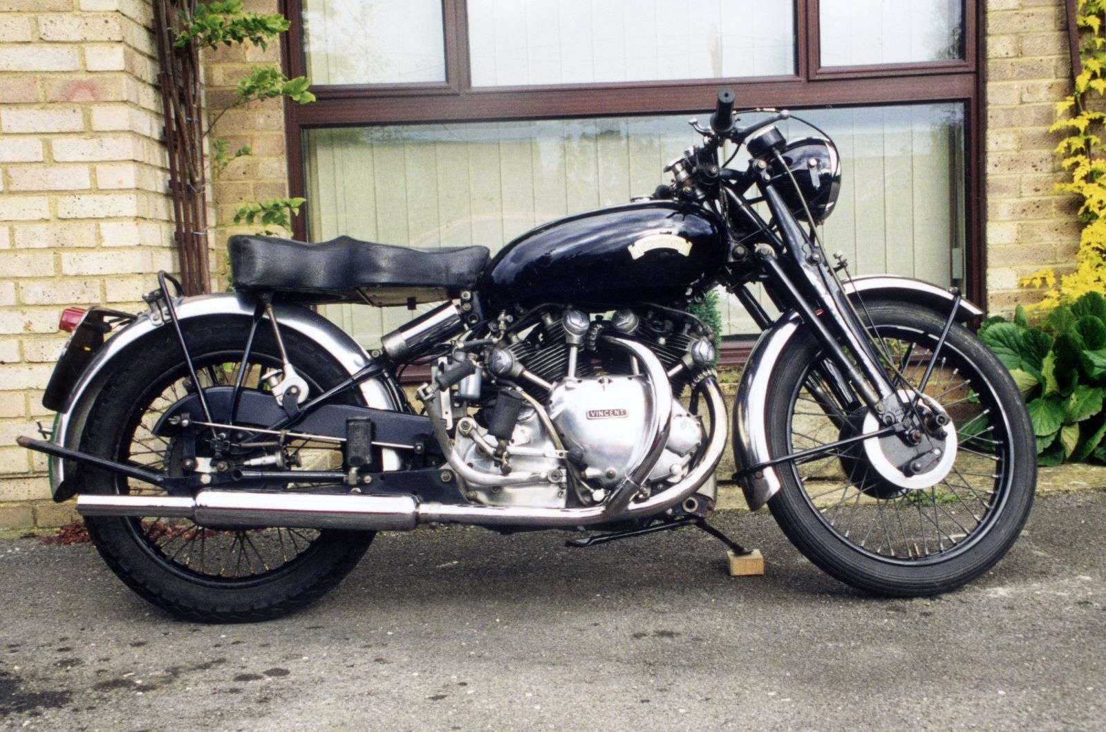 Bonhams Cars : 1952 Vincent 998cc Rapide Frame no. RC 10786 Engine no ...