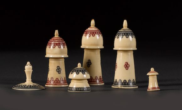 Bonhams : An Islamic ivory chess set, Northern India, 19th century,