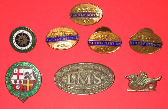 Bonhams : LMS oval cap badge 8