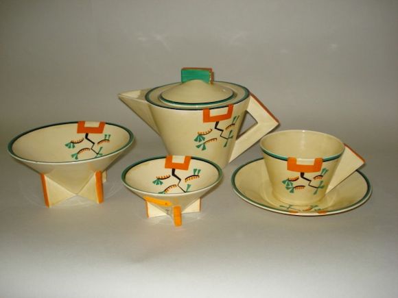 Bonhams : A Clarice Cliff Ravel pattern tea set c. 1928