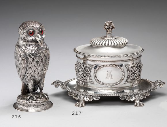 Bonhams : A Victorian silver biscuit box and cover, by The Barnards ...