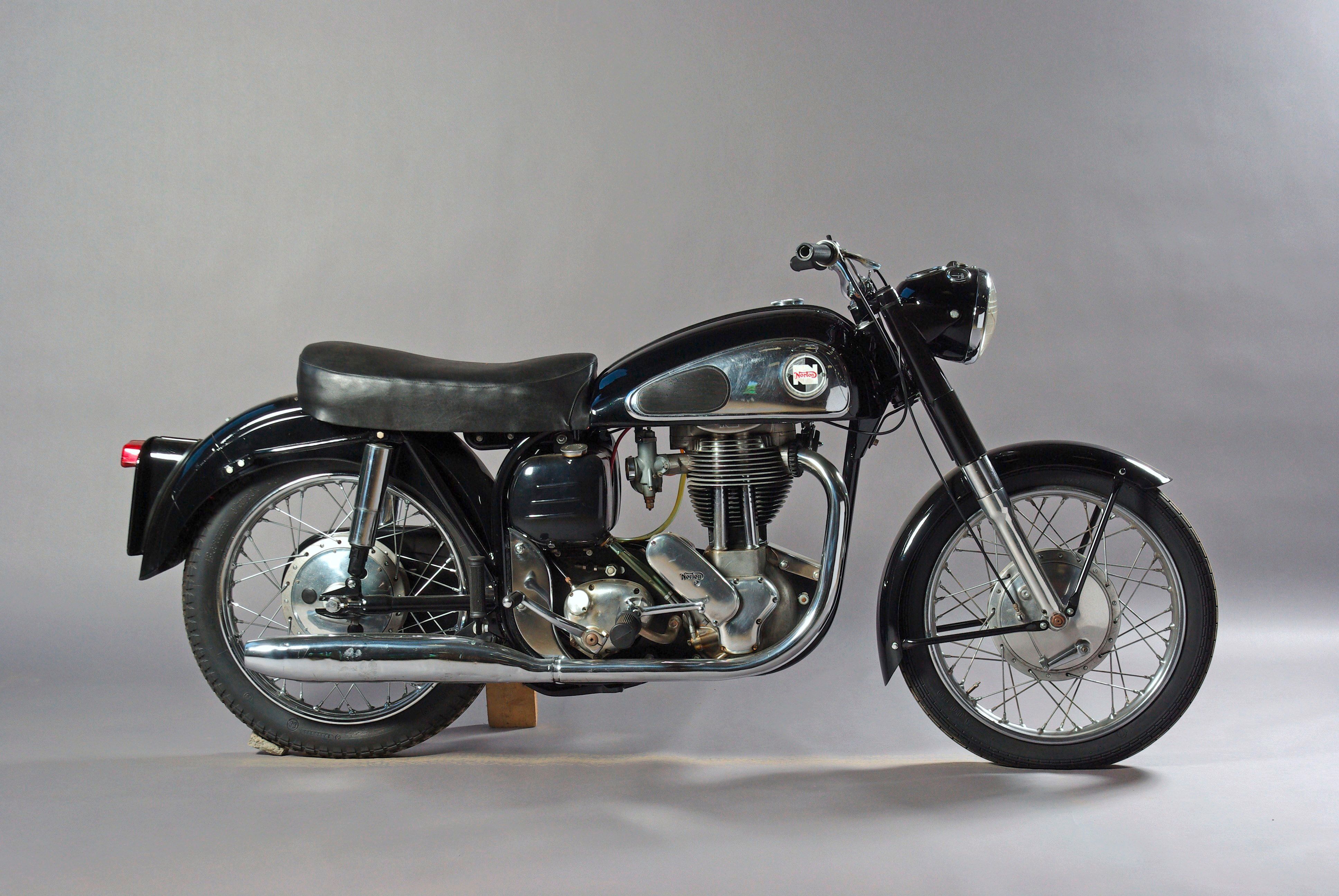 1959 Norton 490cc ES2 Frame no. 84868/4 Engine no. 84868/4 - auctions ...