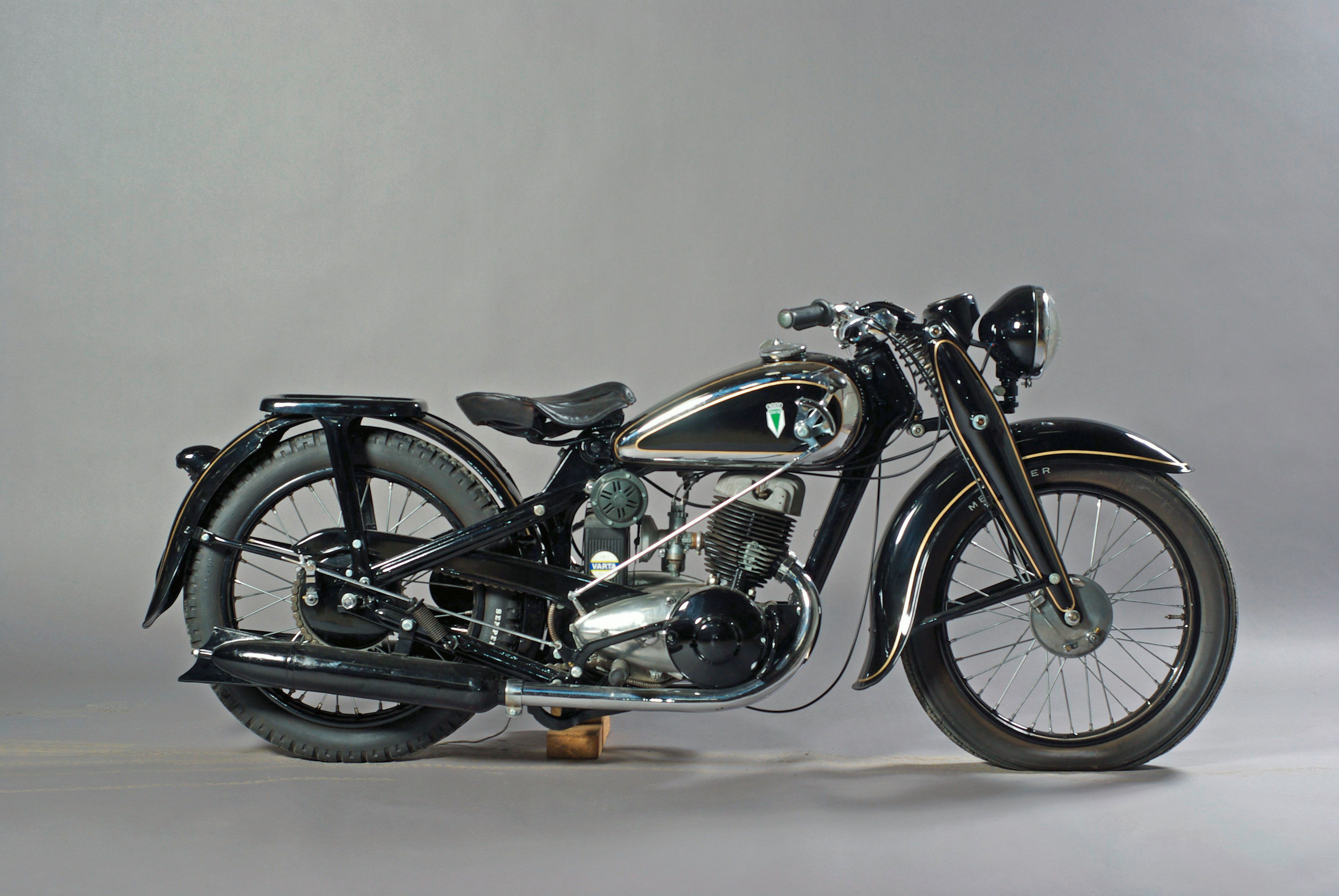 Bonhams Cars : 1942 DKW 349cc SB350 Frame no. 613053 Engine no. 1352672