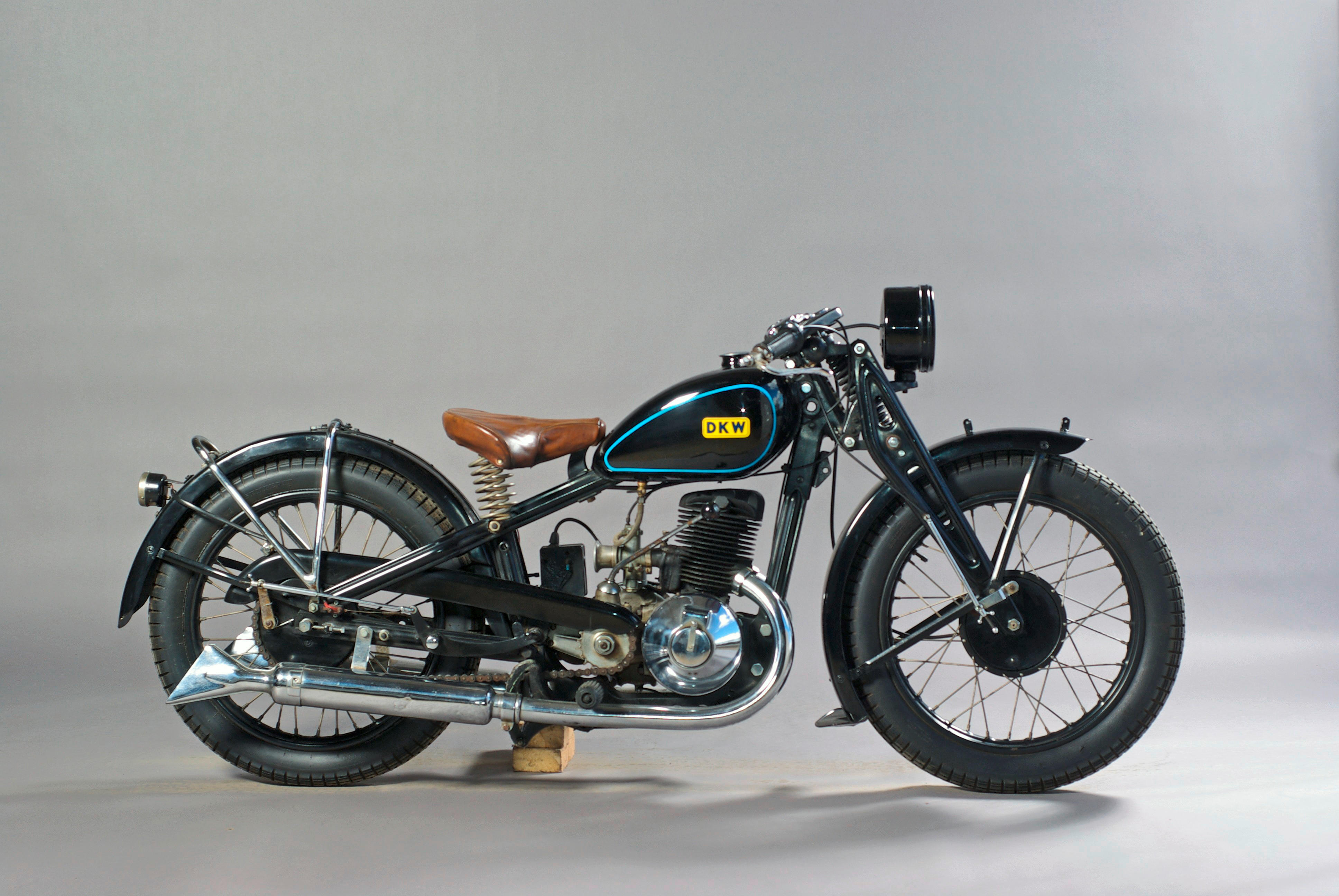 1943 DKW NZ 350 Frame no. 609164 Engine no. ZK 23273 - auctions & price ...