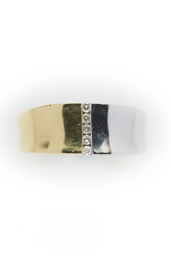 Bonhams : A diamond two-colour gold ring