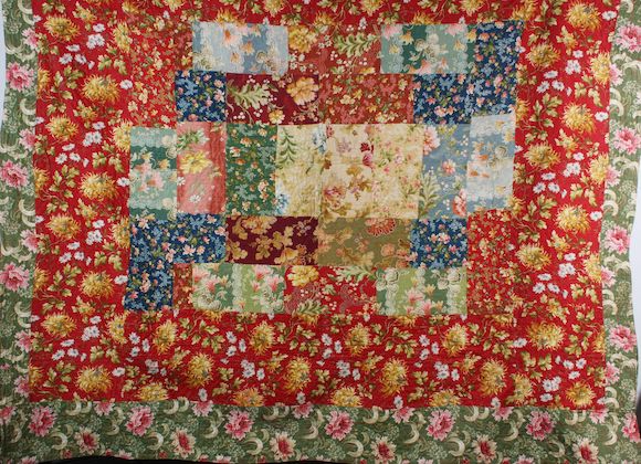 Bonhams : A floral patchwork quilt