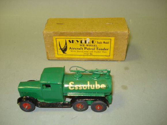 Bonhams : Skybirds RARE Set 36 Six Wheel Petrol Tender 1