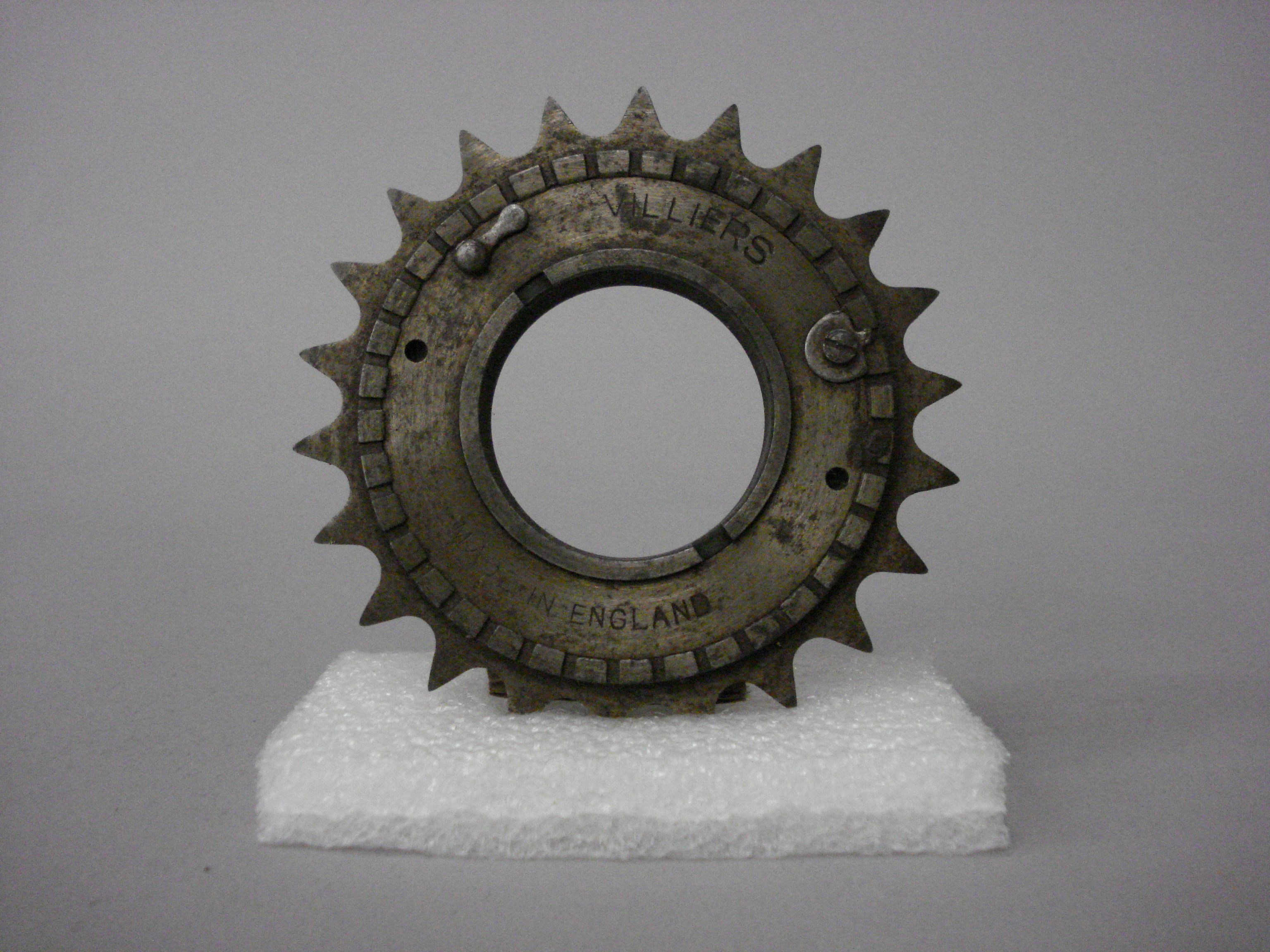 Bonhams Cars : A Villiers freewheel (believed to fit a veteran),
