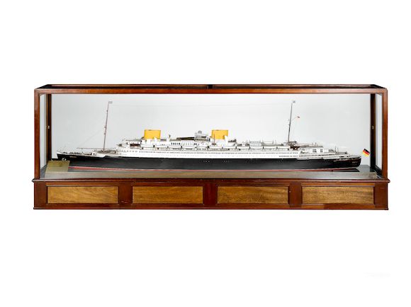 Bonhams : A large waterline model of the Blue Riband champion liner ...
