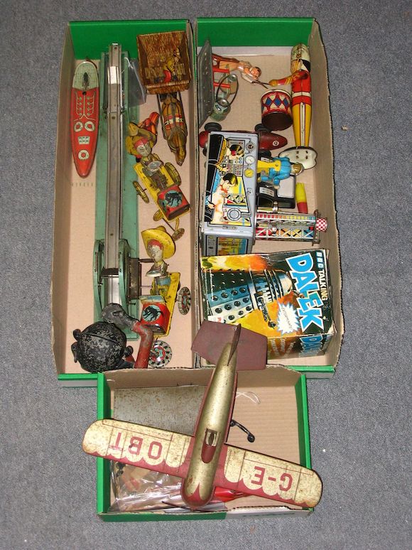 Bonhams : Various tin and other toys qty
