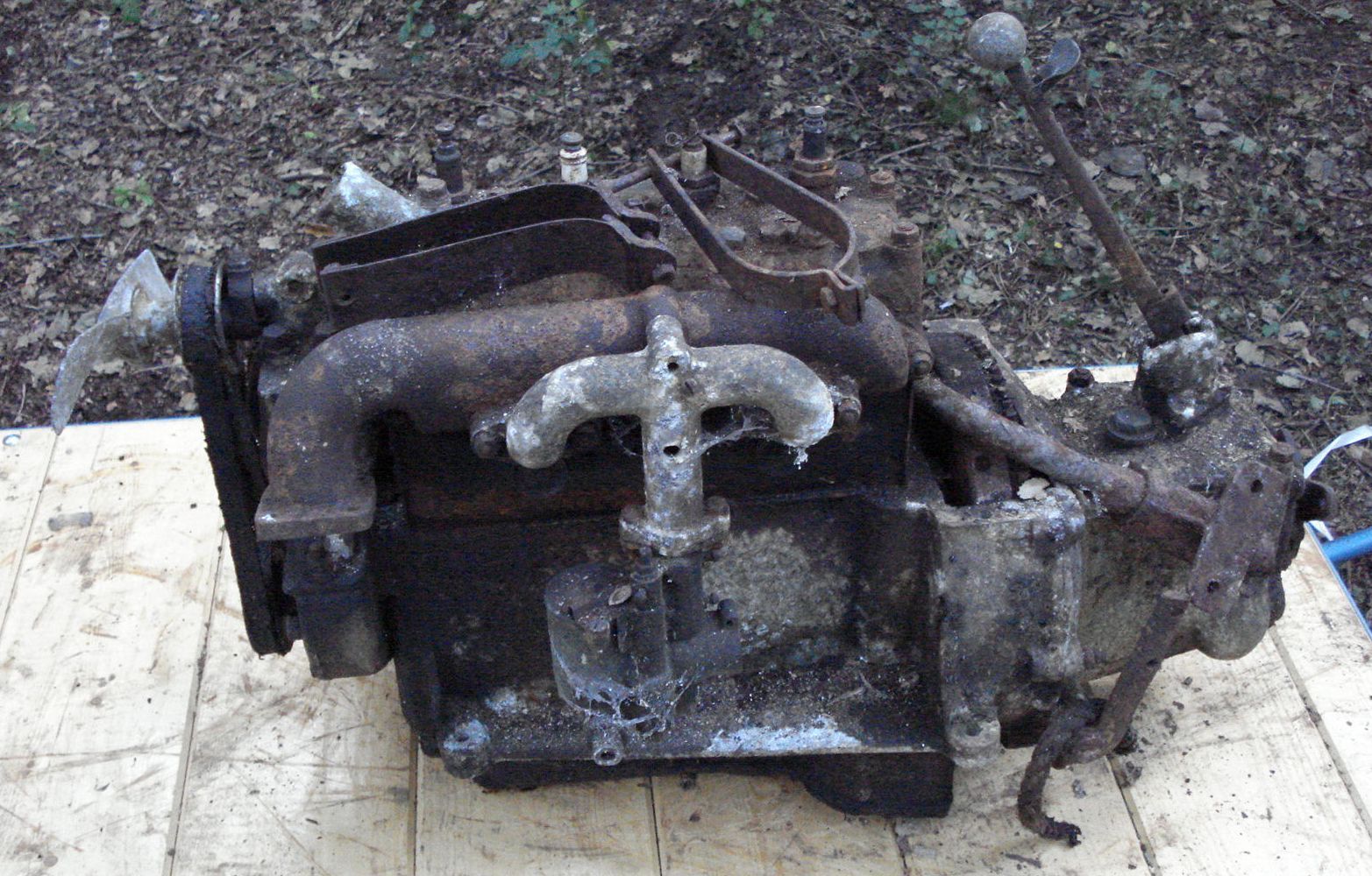 Bonhams Cars : An Austin 7 engine and gearbox,