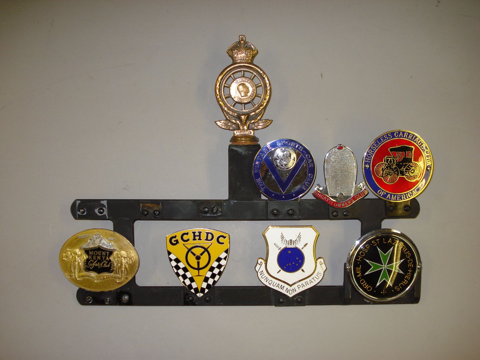 Bonhams Cars : A badge bar,