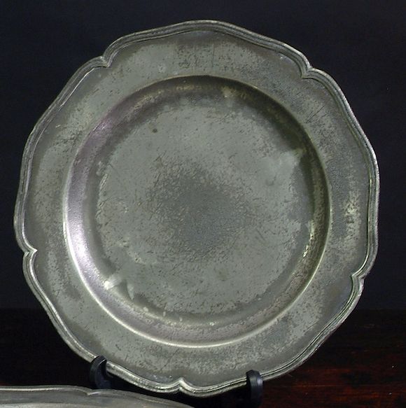 Bonhams : A pair of Georgian reeded wavy edge plates, circa 1810