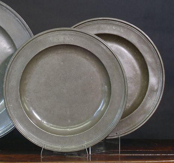 Bonhams : A pair of triple reed dishes, circa 1710
