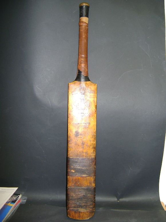 Bonhams : Hand signed 1930's cricket bat, signatures including Jack Hobbs