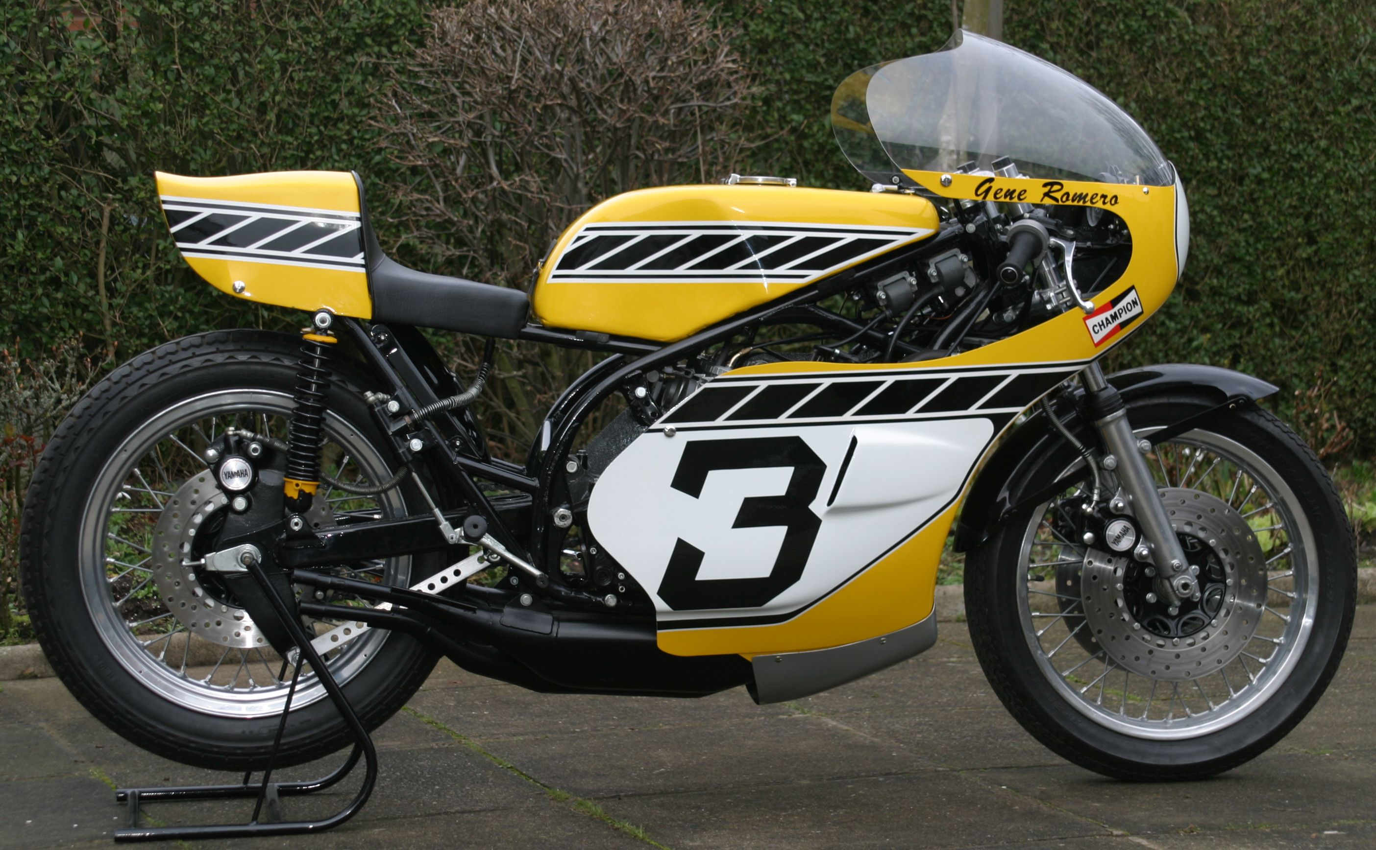Bonhams Cars : The ex-Gene Romero, Daytona 200-winning,1974 Yamaha ...