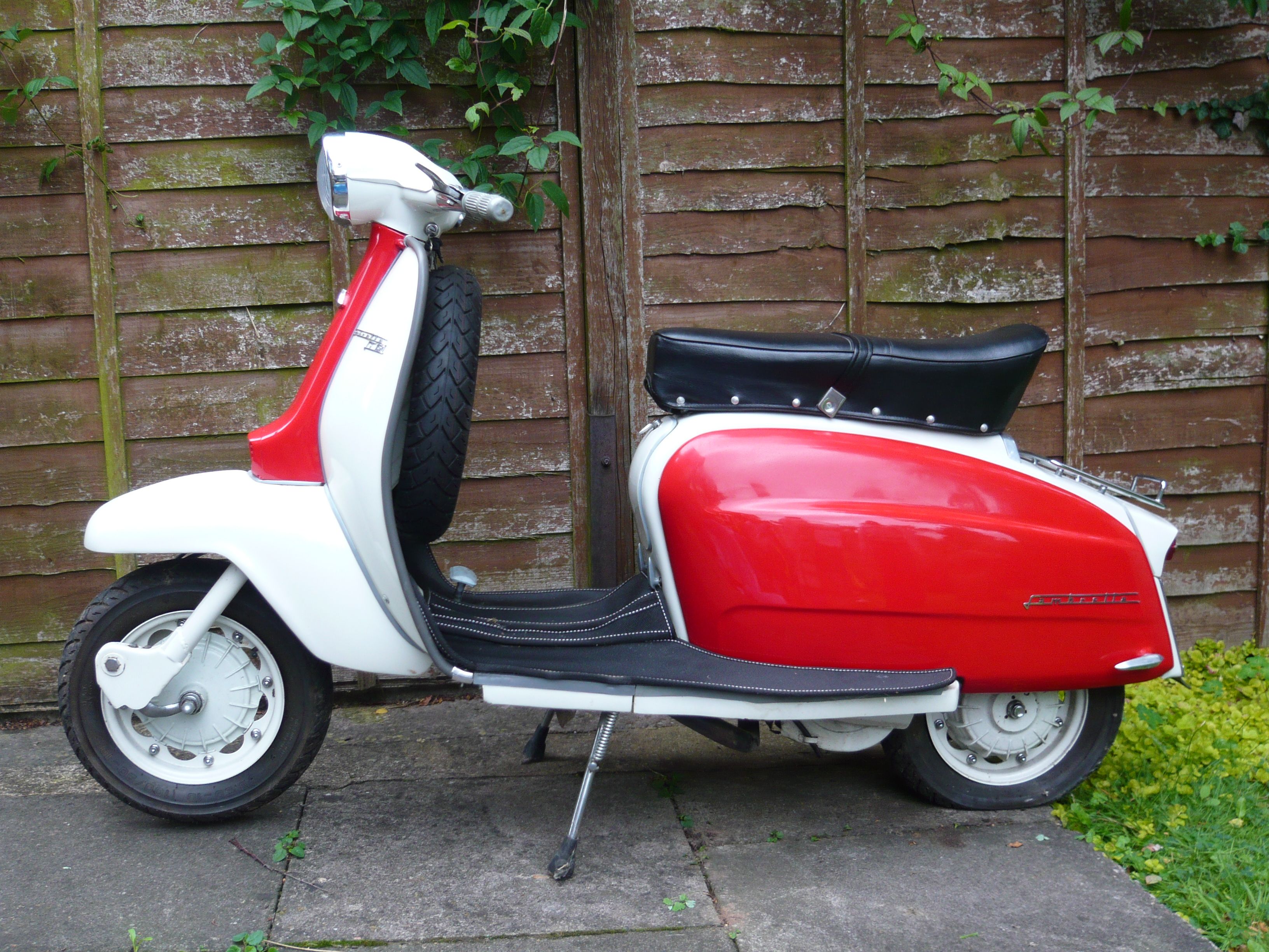 Bonhams Cars : 1965 Lambretta 149cc Li 150 Series 3 Frame no. 150 *Li 3 ...