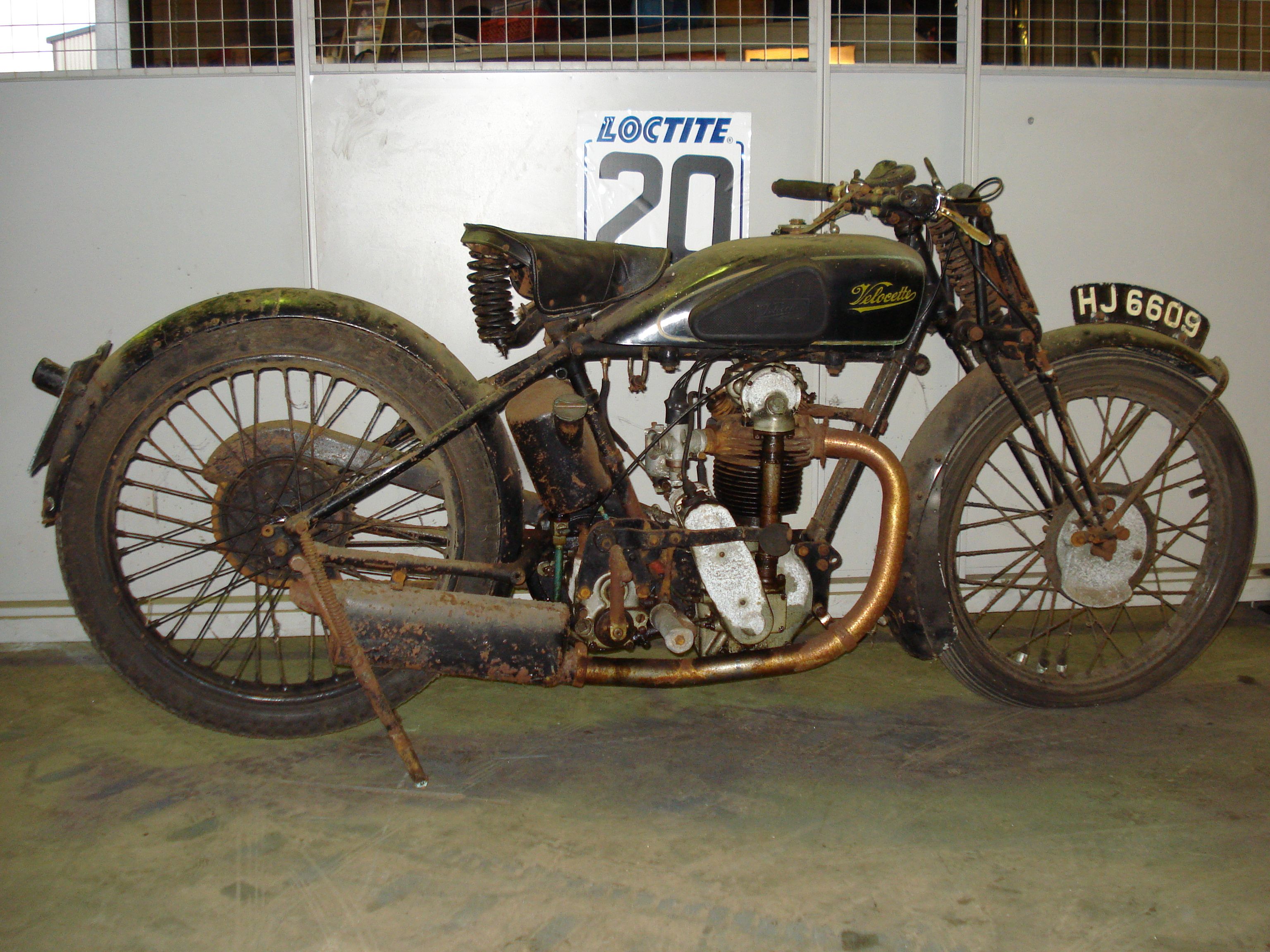 Bonhams Cars : 1927 Velocette 350cc KSS Frame no. KSS 808 Engine no. K850