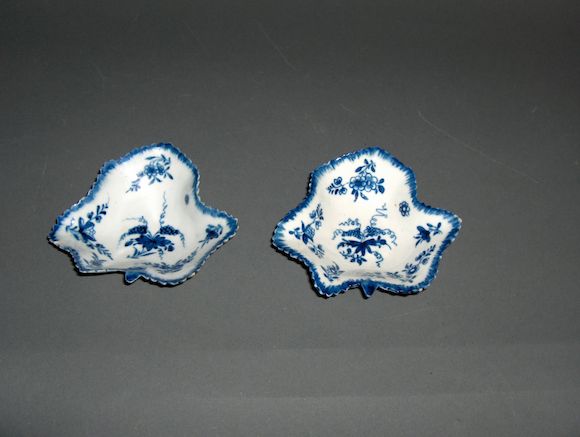Bonhams : Two Worcester leaf pickle dishes Circa 1760