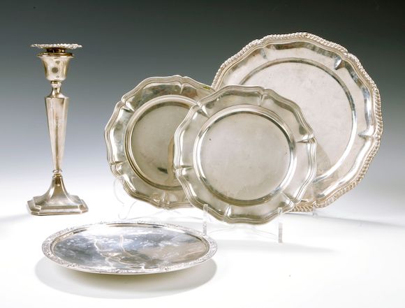 Bonhams : A collection of silver