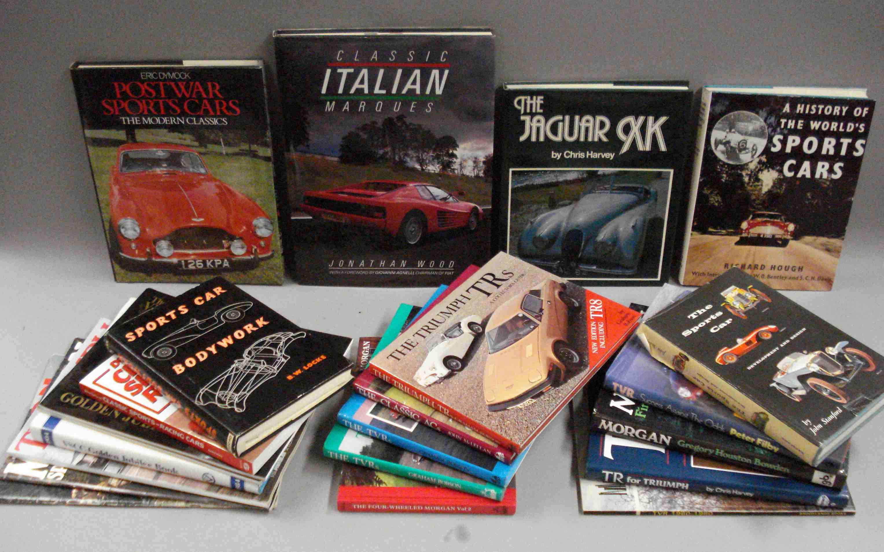 Bonhams Cars : Assorted sports car related books,