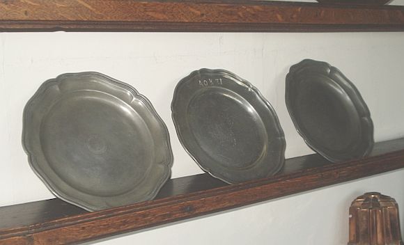 Bonhams : A pair of 18th Century wavy edge plates, European