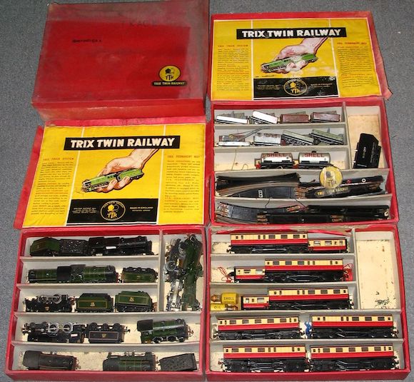 Bonhams : Trix Twin Railway locomotives, rolling stock and track qty