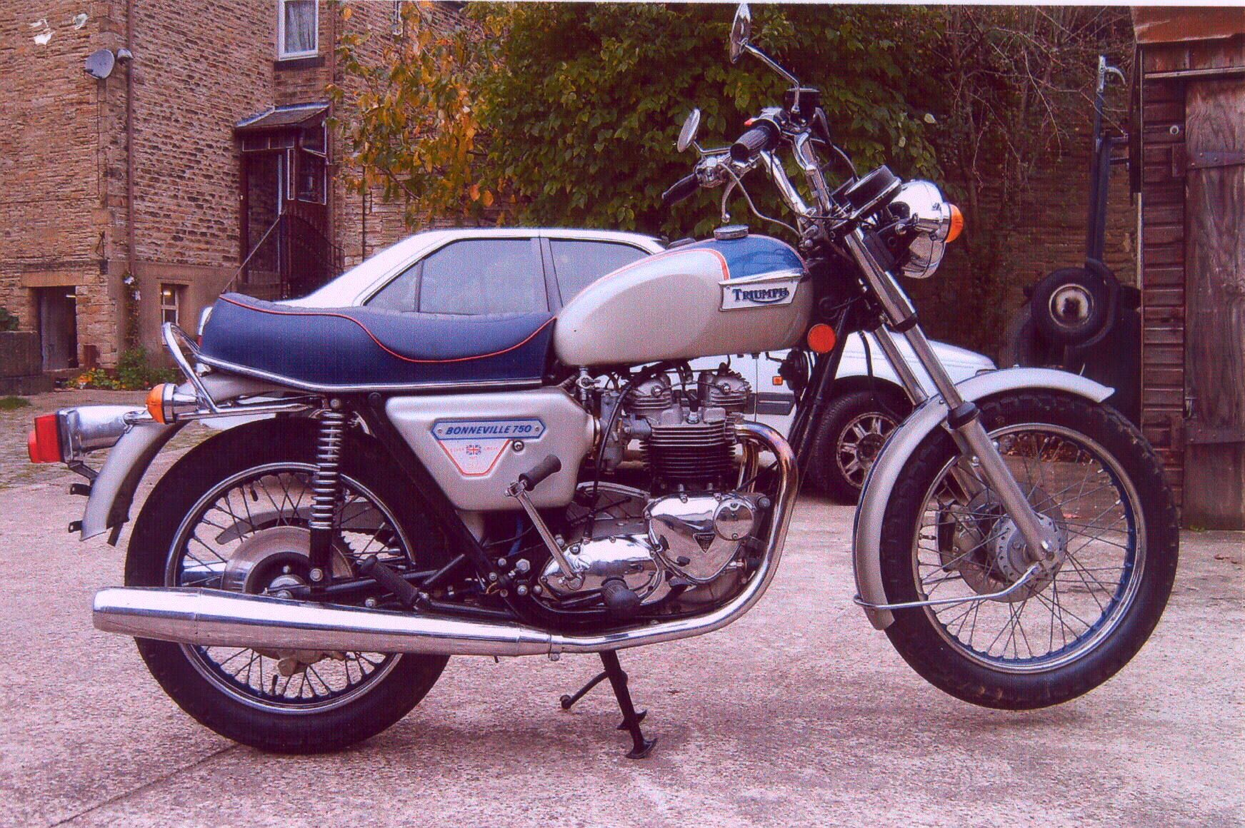Bonhams Cars : 1977 Triumph 744cc T140 ‘Silver Jubilee’ Bonneville ...