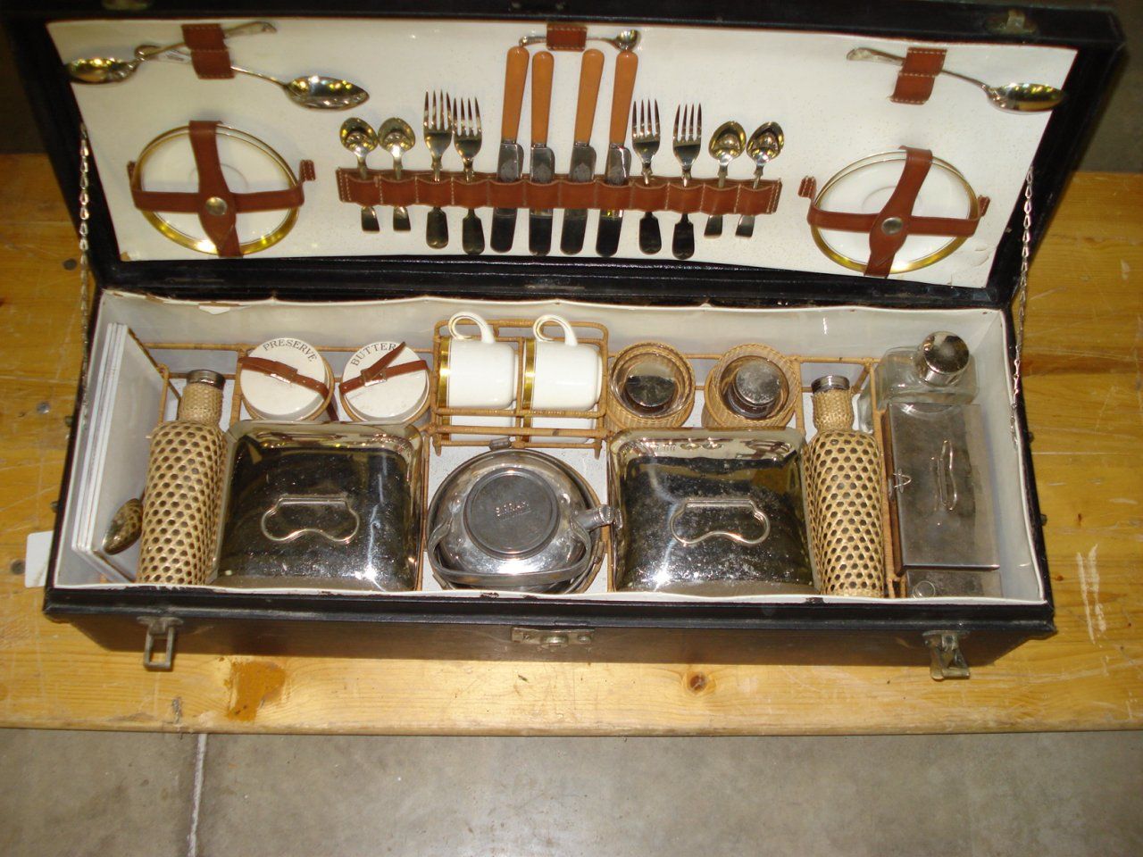 Bonhams Cars : An Edwardian running board mounting picnic set,