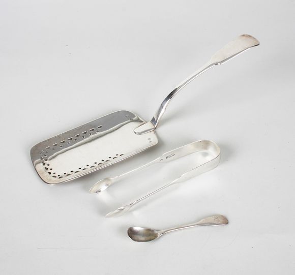 Bonhams : A George IV Irish silver fiddle pattern fish slice Makers ...