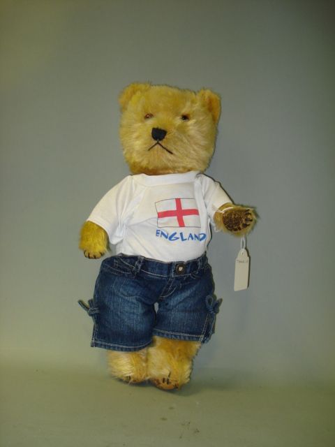 Bonhams : Chiltern Hugmee Teddy bear, 1930's