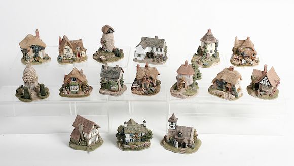 Bonhams : A group of 16 small Lilliput Lane cottage models
