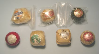 Bonhams : A selection of wrapped and partially wrapped golf balls circa ...