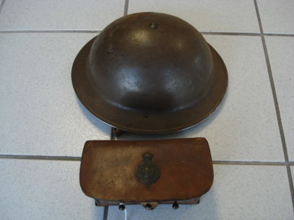 Bonhams : Tower Hamlets Rifles Ammunition Pouch