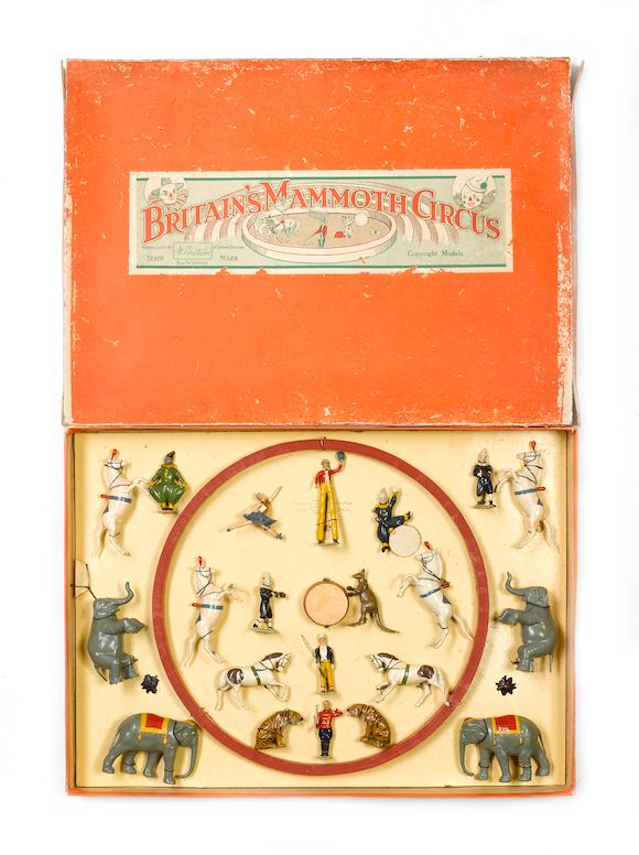 Bonhams : Britains set 1539, Mammoth Circus 25 including two mounds