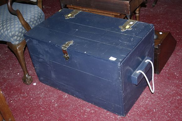 Bonhams : A painted blanket box