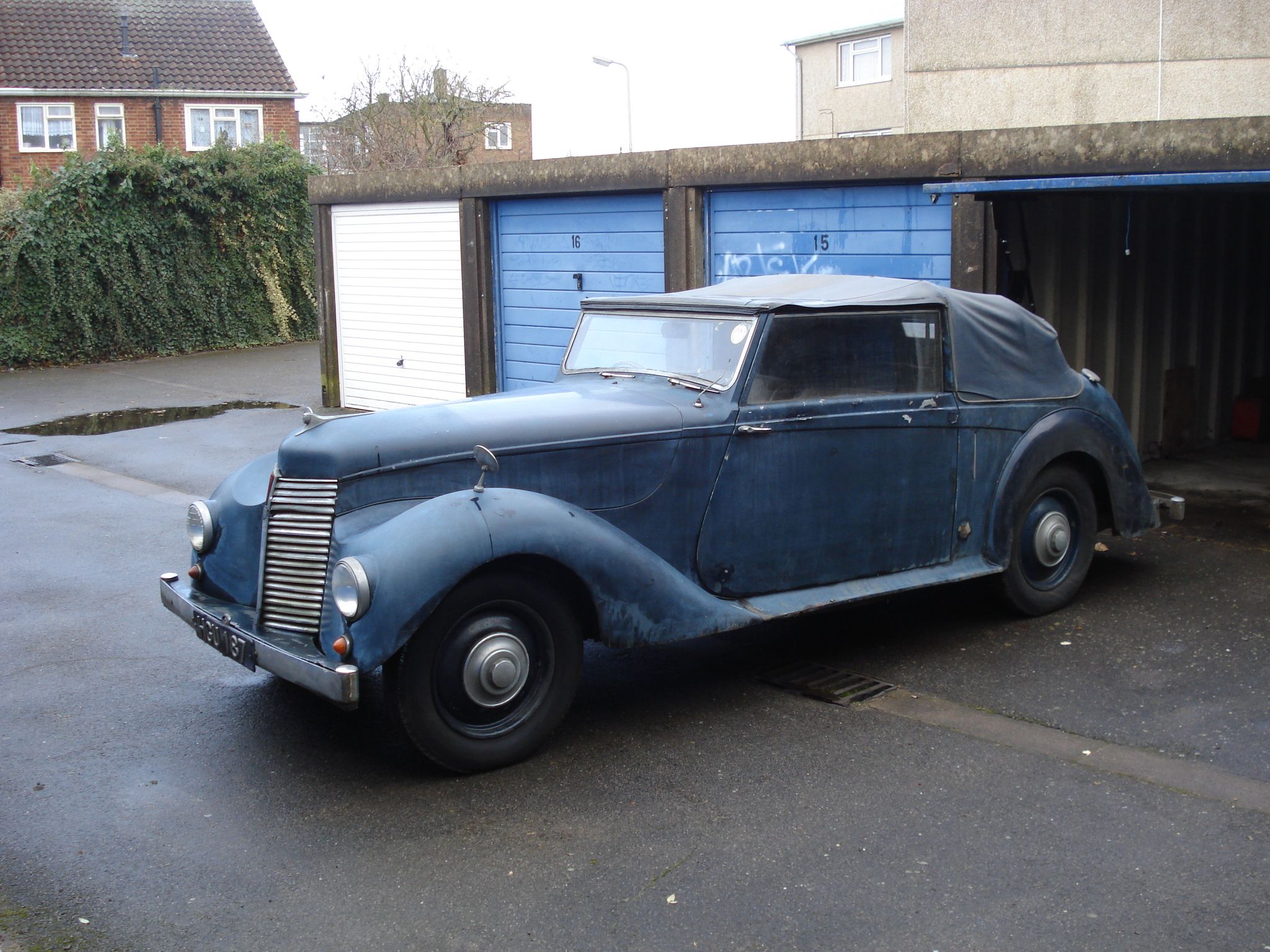 Bonhams Cars : 1946 Armstrong Siddeley 18hp Hurricane Drophead Coupé ...